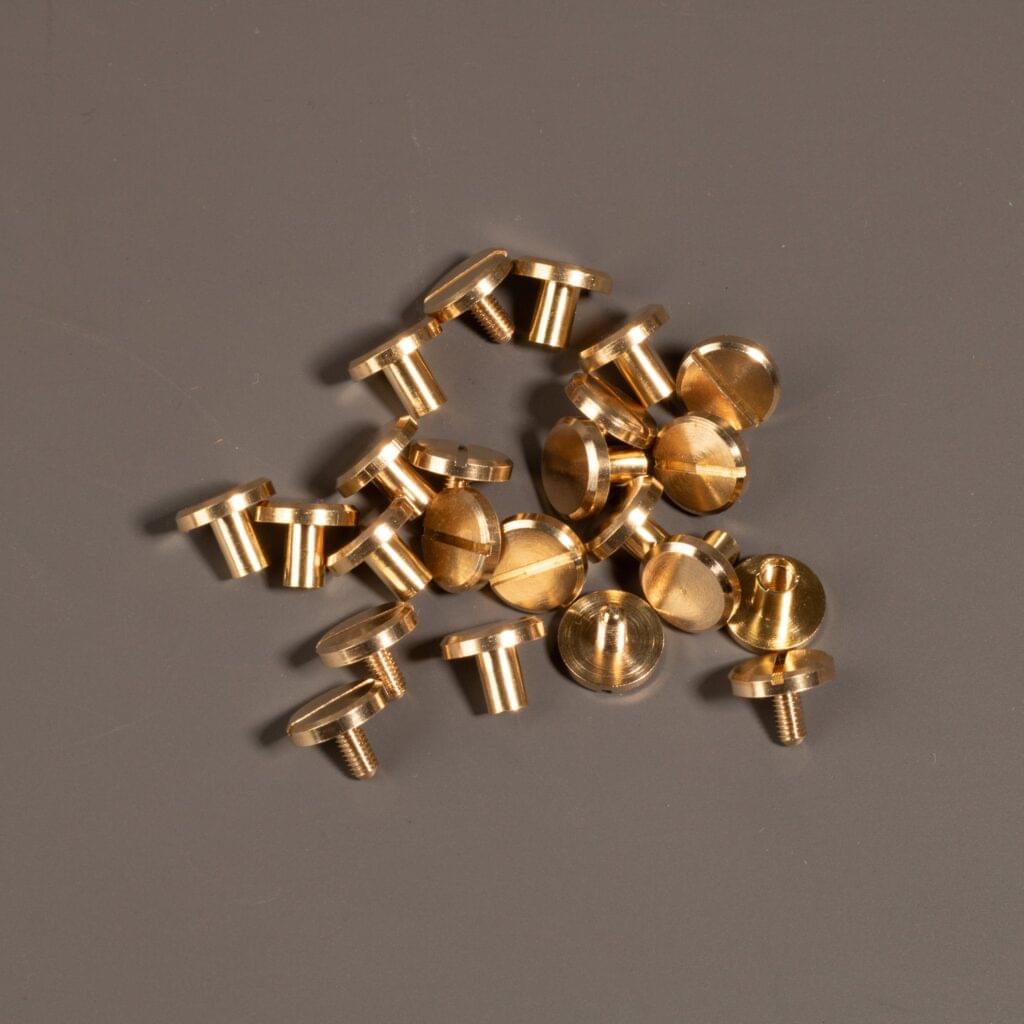 SOLID BRASS CHICAGO SCREW - Belts Production